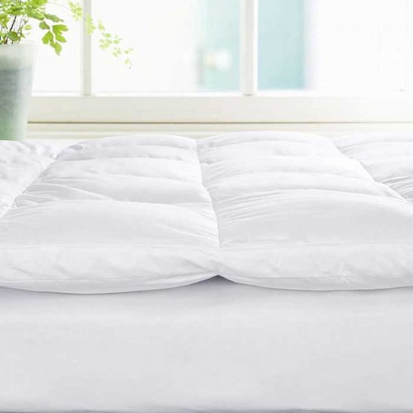 Topper lông vũ nhân tạo và tự nhiên, nên chọn loại nào? - Đệ Nhất Nệm